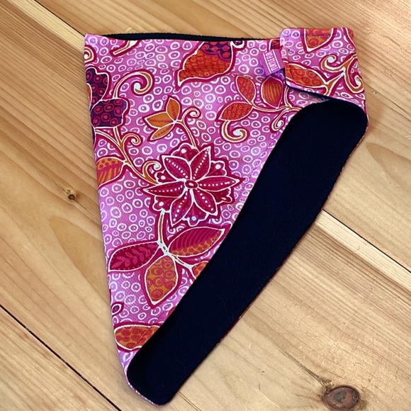 Turtle Fur | Accessories | Nwot Turtle Fur Neck Warmer Velcro Bib ...